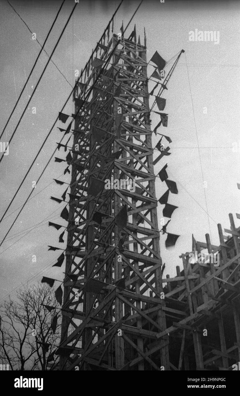 Warszawa, 1948-12-15. Dekoracje z okazji Kongresu Zjednoczeniowego-I ...