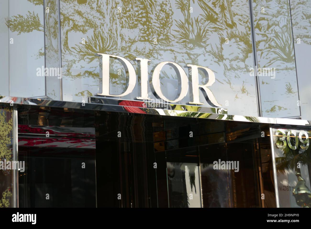 Beverly Hills, California, USA 4th December 2021 A general view of ...