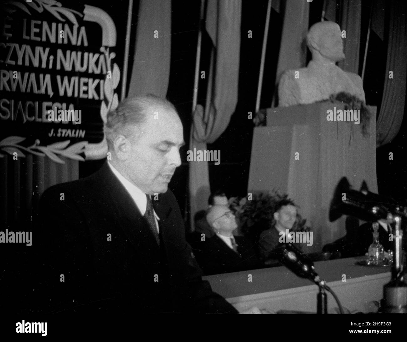 Warszawa, 1949-01-21. Akademia w Teatrze Polskim z okazji 25. rocznicy ...