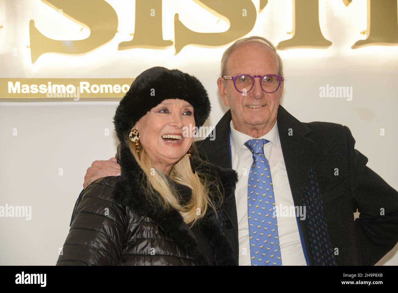 Actress barbara bouchet hi-res stock photography and images - Alamy