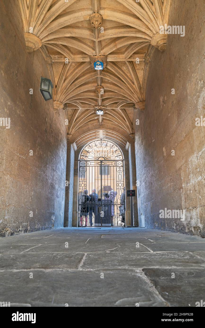 Covered walkway to the Clarendon quadrangle of the Bodleian library ...