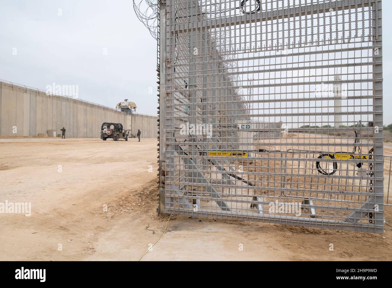 Gaza Border, Israel. 7th Dec, 2021. The new subterranean concrete ...