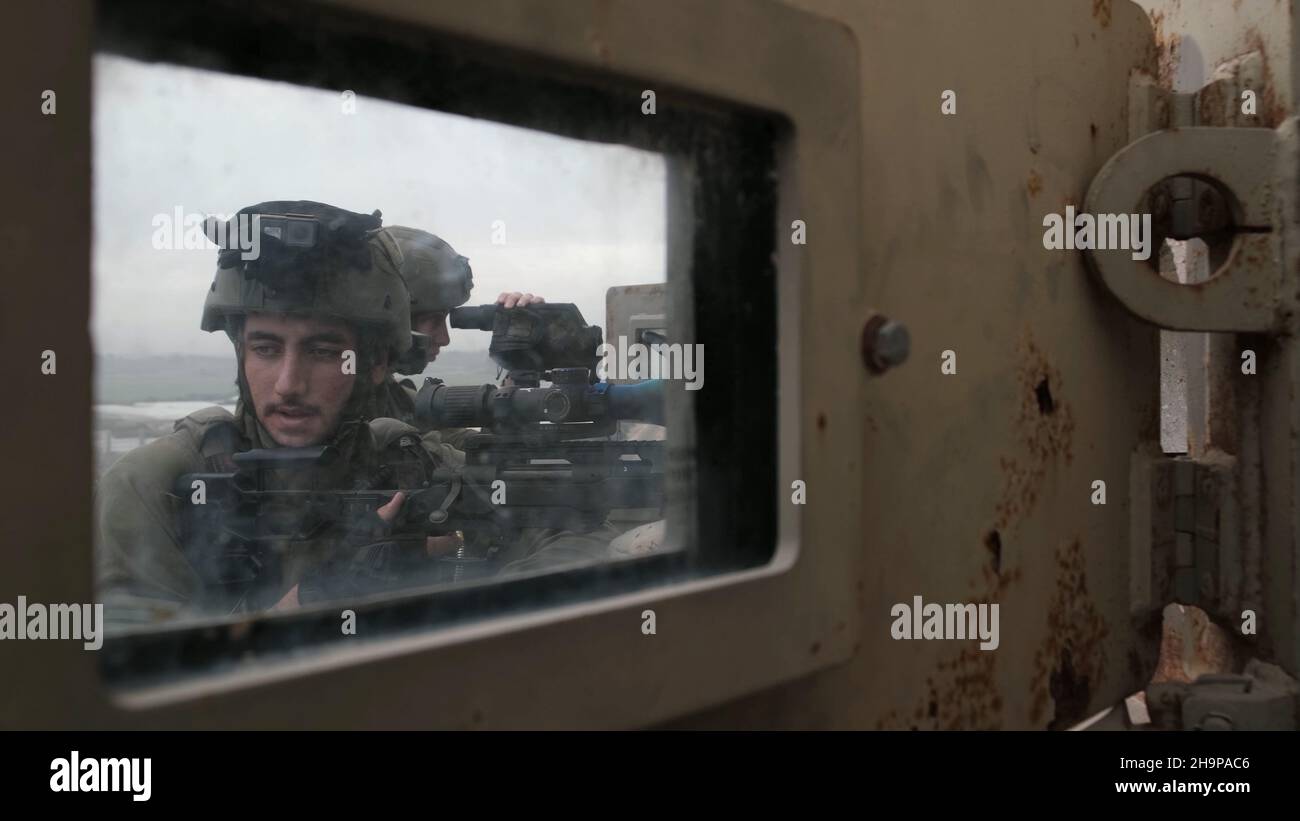 Gaza Border, Israel. 7th Dec, 2021. Snipers of the Israeli army armed ...