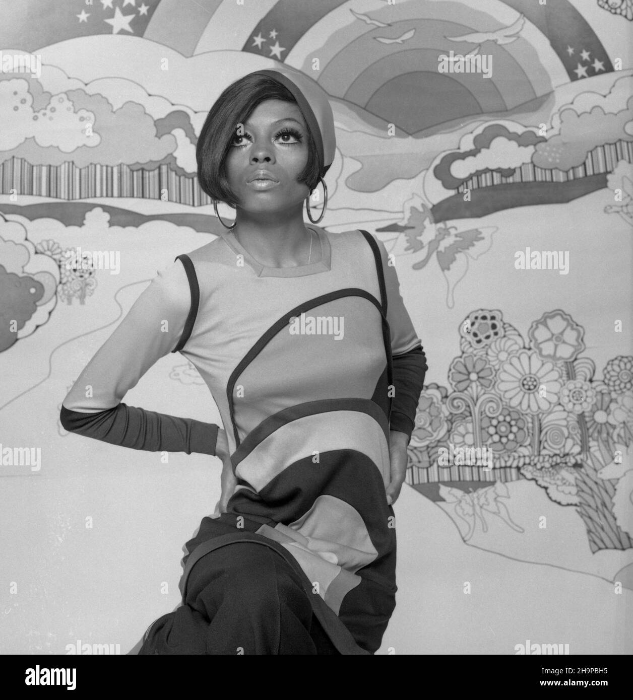 Diana Ross poses for a portrait 1975 in Los Angeles, California. Credit ...