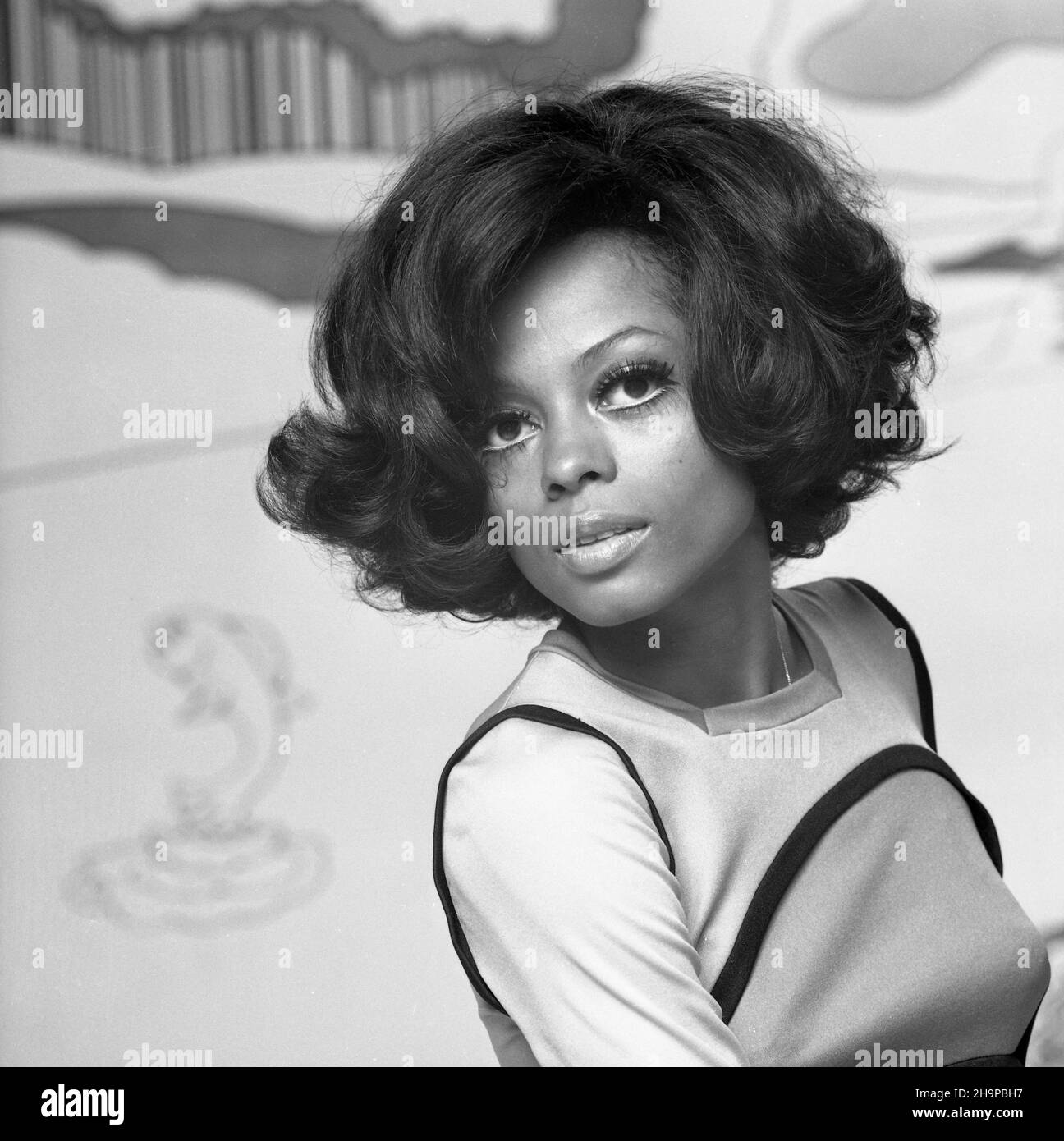 Diana Ross poses for a portrait 1975 in Los Angeles, California. Credit ...