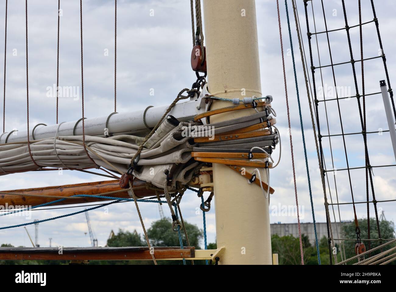 gaff rigging ready to put up Stock Photo - Alamy