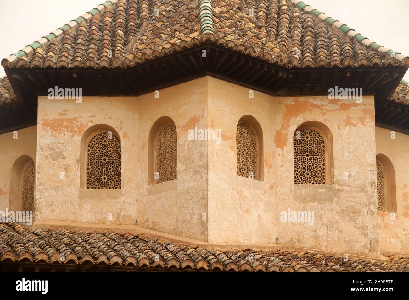 Historic building facade in Granada, Spain Stock Photo - Alamy
