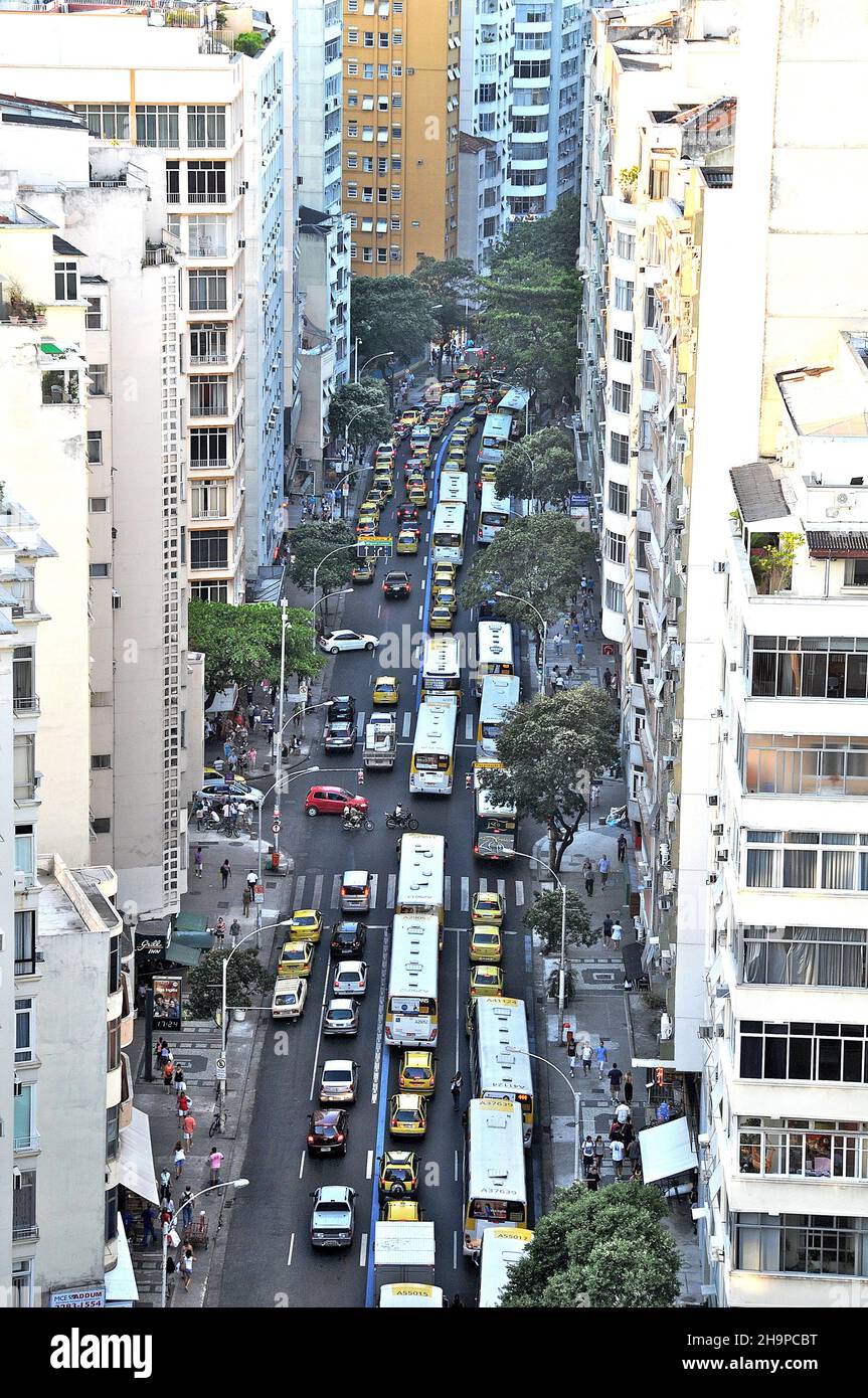 Day traffic copacabana rio hi-res stock photography and images - Alamy
