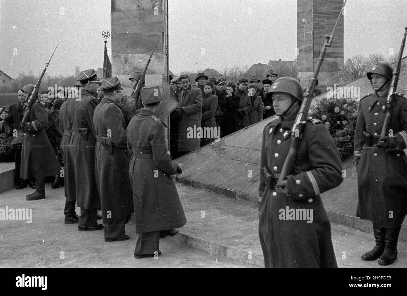 Kompania honorowa wojska polskiego hi-res stock photography and images ...