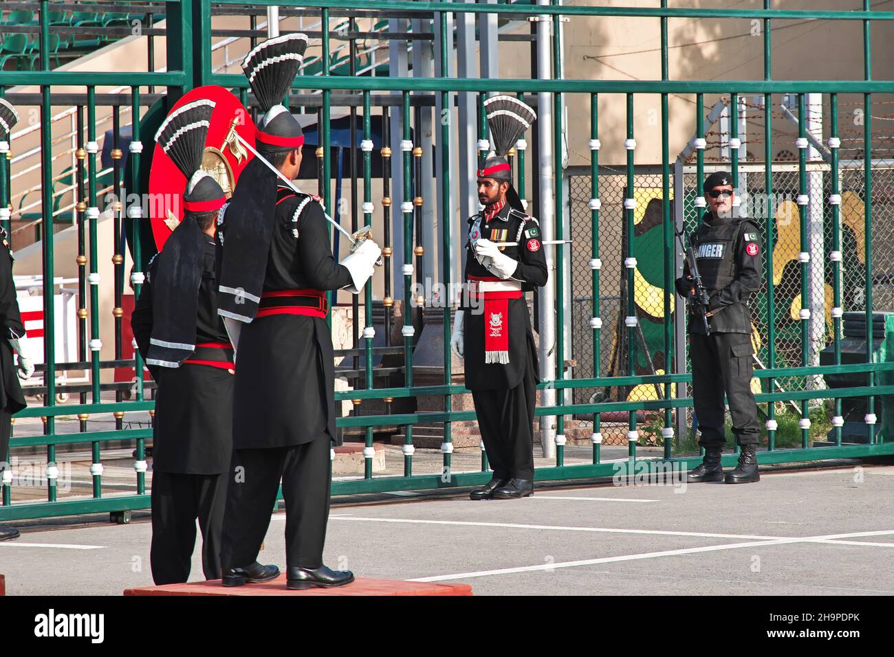 India pakistan border art hi-res stock photography and images - Alamy