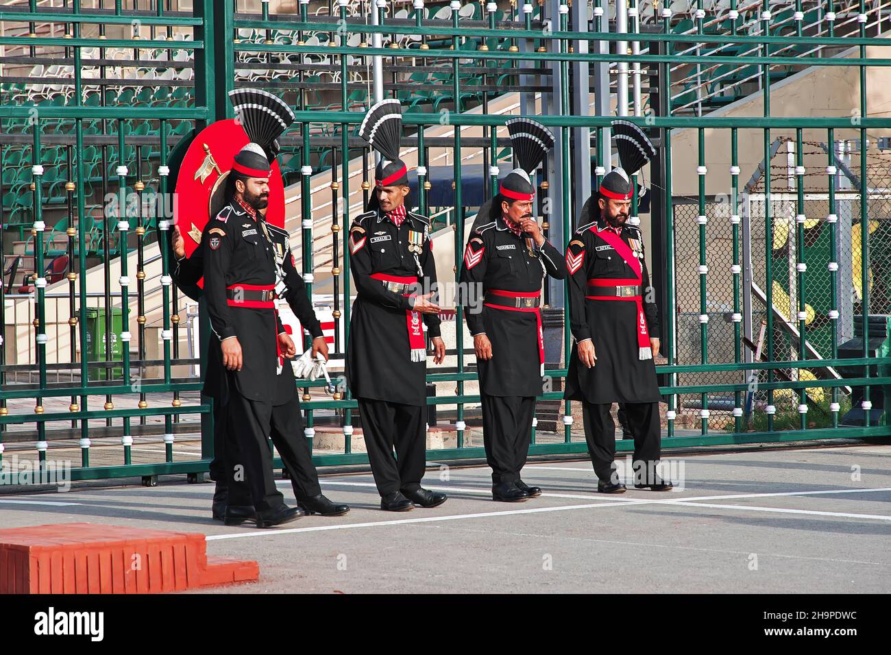 India pakistan border art hi-res stock photography and images - Alamy