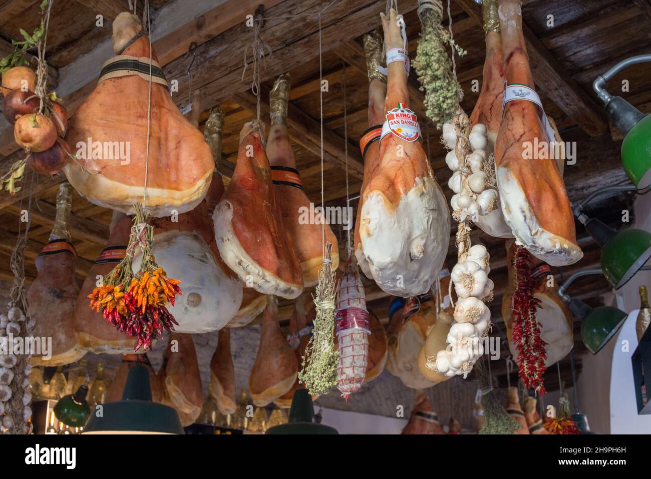 Hams hanging from ceiling hi-res stock photography and images - Alamy