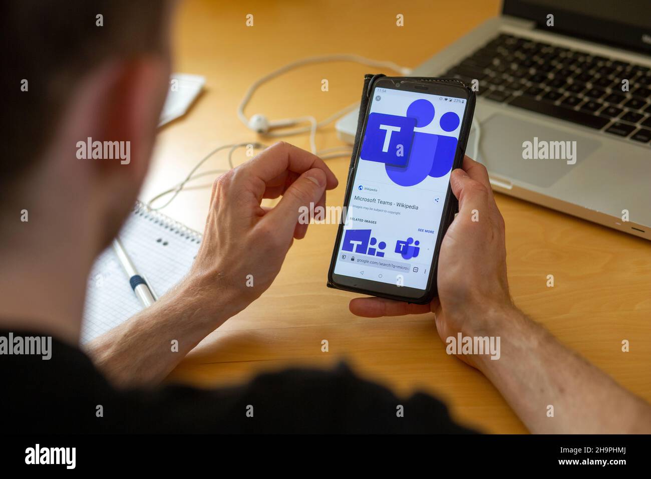 Microsoft teams symbol hi-res stock photography and images - Alamy