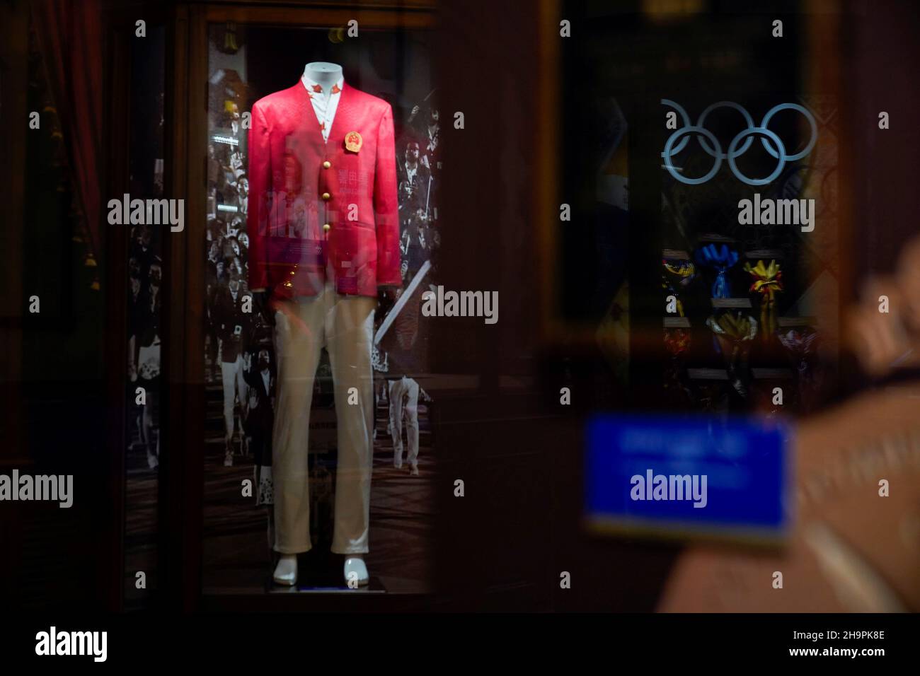 Chinese olympic athletes hi-res stock photography and images - Alamy