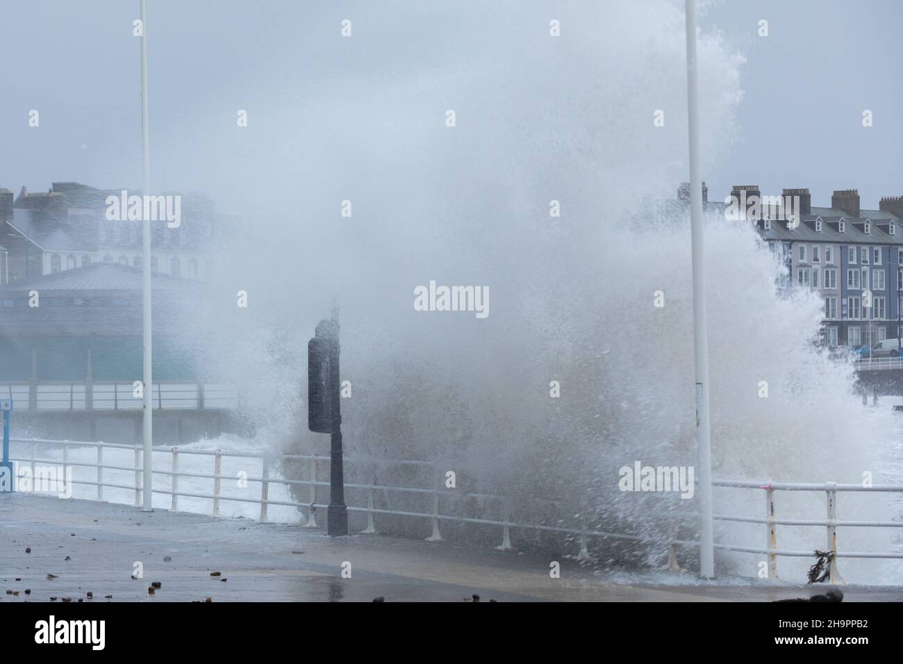 Aberystwyth, Ceredigion, Wales, UK. 08th December 2021 UK Weather ...