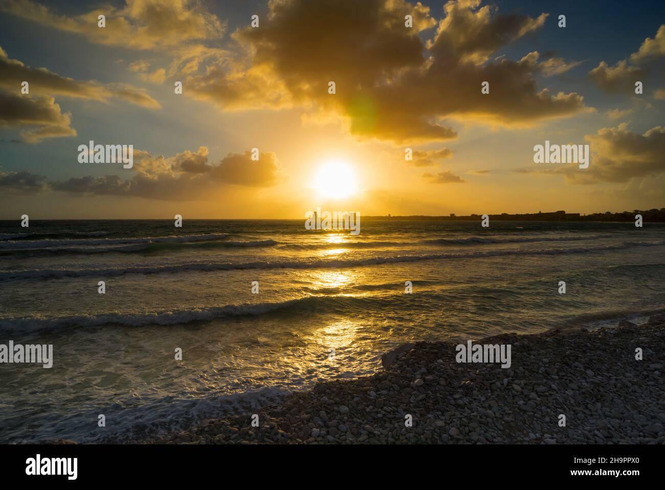 Methoni beach hi-res stock photography and images - Alamy