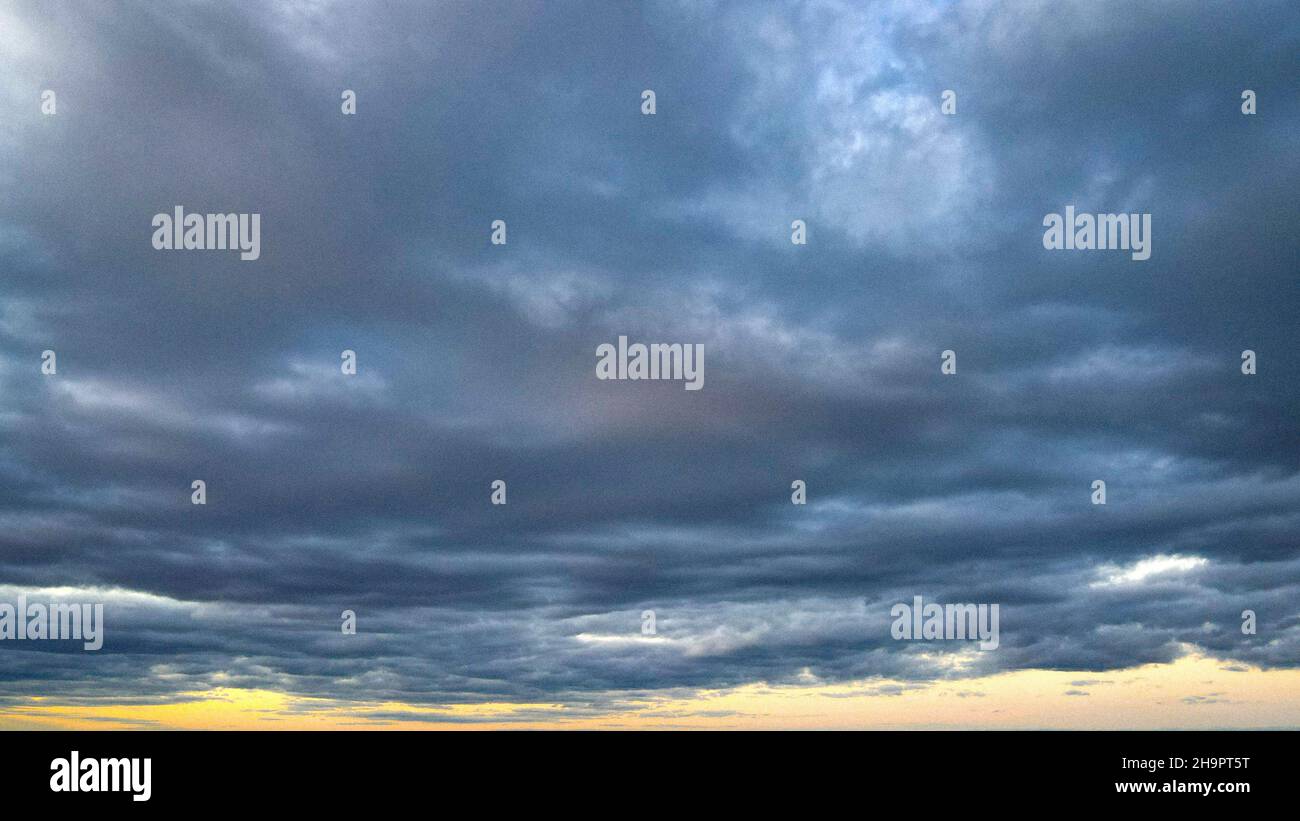 Stormy dramatic scenes hi-res stock photography and images - Alamy