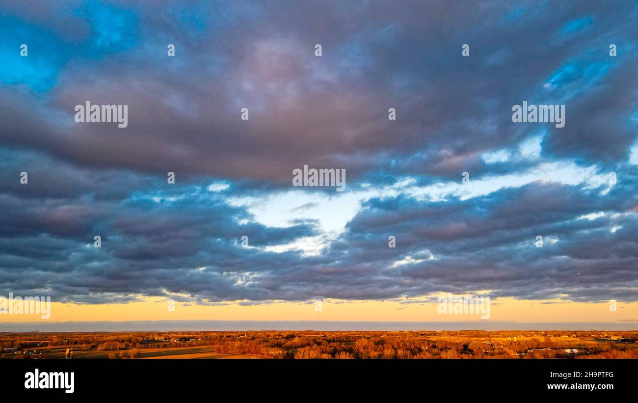 Stormy dramatic scenes hi-res stock photography and images - Alamy
