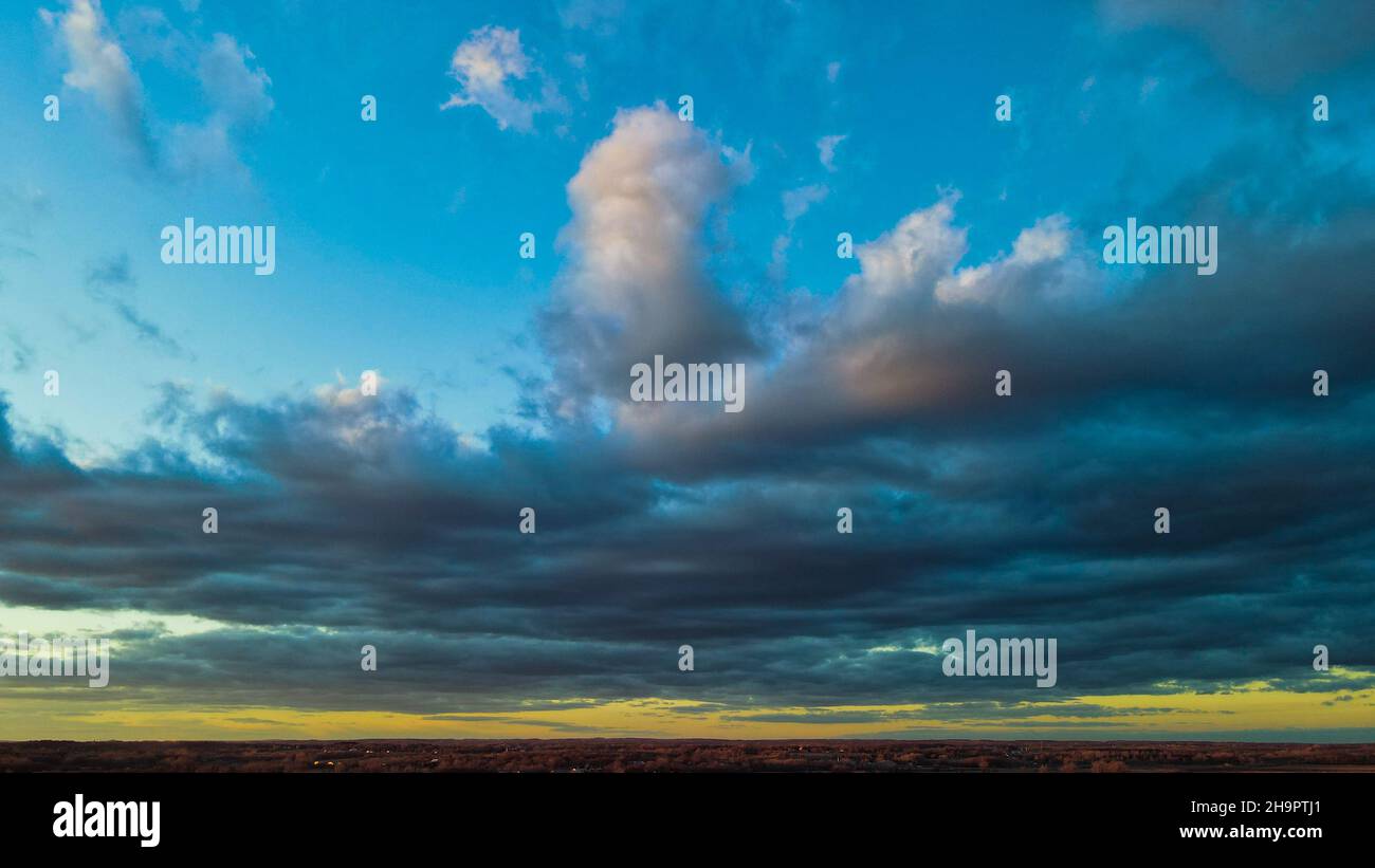 Stormy dramatic scenes hi-res stock photography and images - Alamy