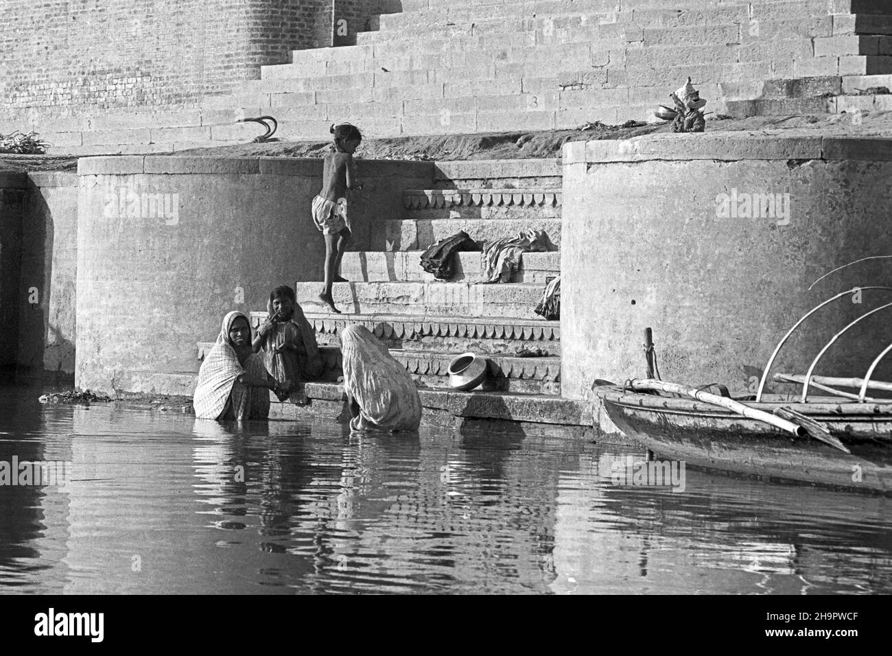 Assi ghat varanasi india Black and White Stock Photos & Images - Alamy