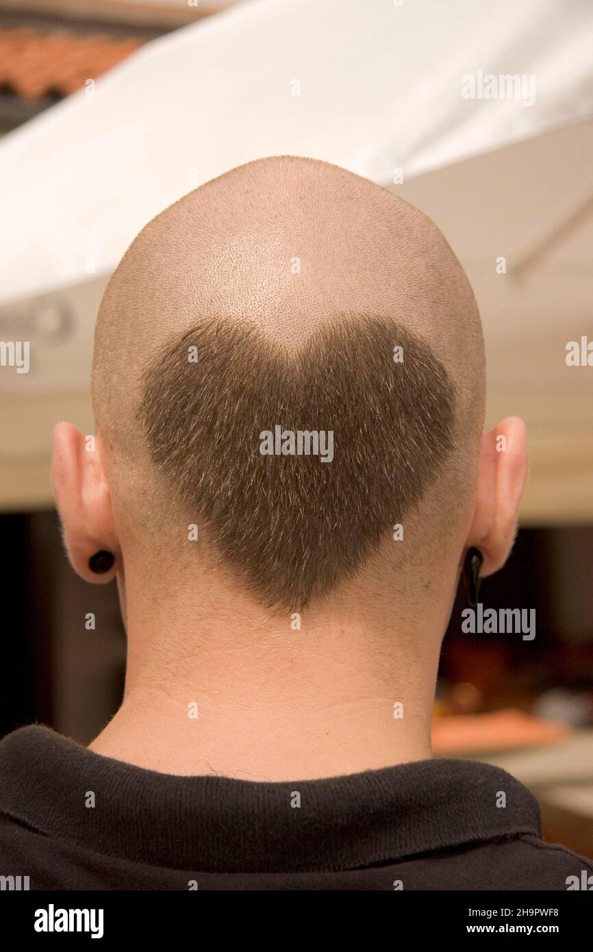 Head from behind with hairdo in heart shape, hearty hair, heart, heart ...