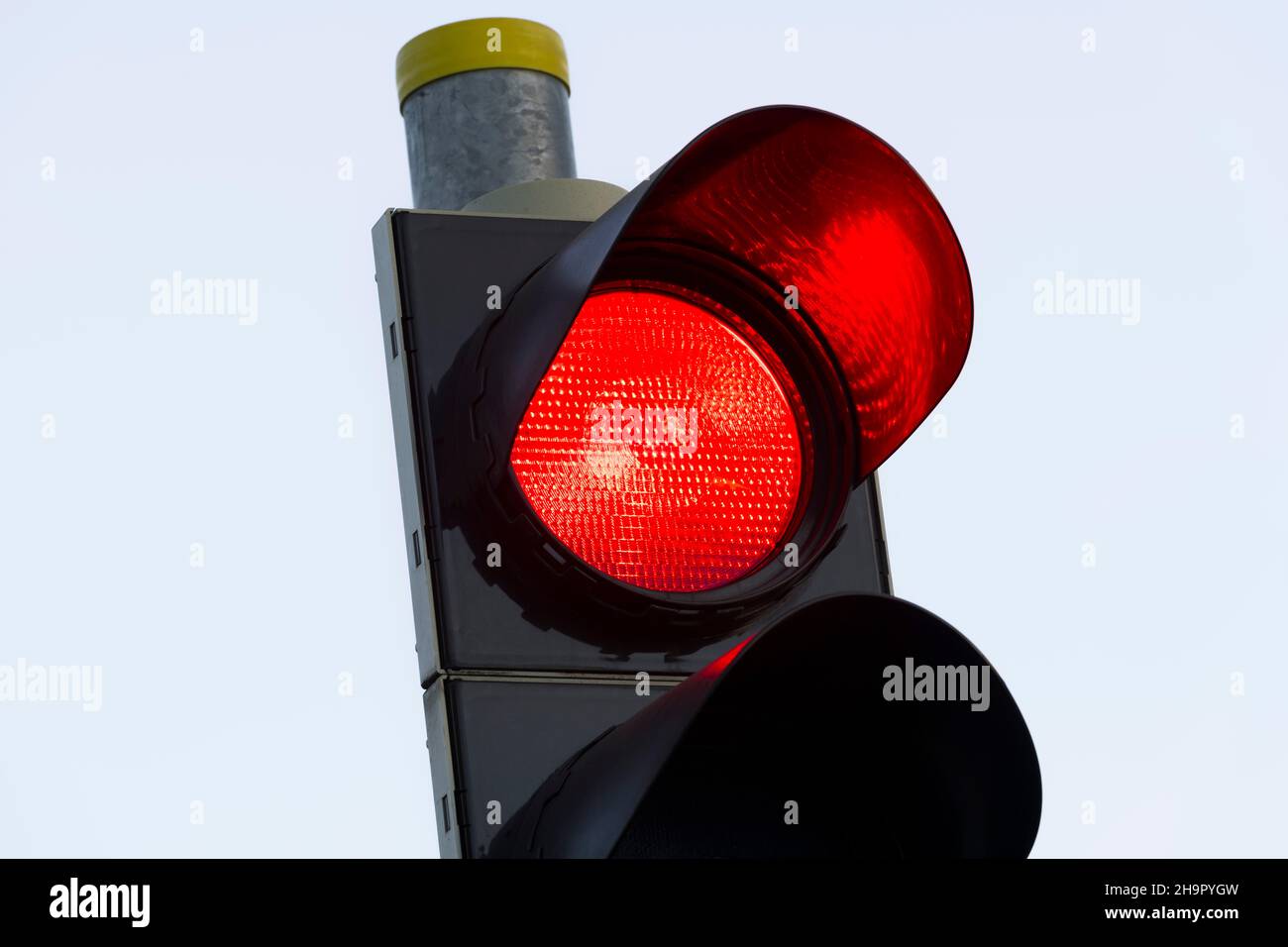 Red traffic light, North Rhine-Westphalia, Germany Stock Photo - Alamy