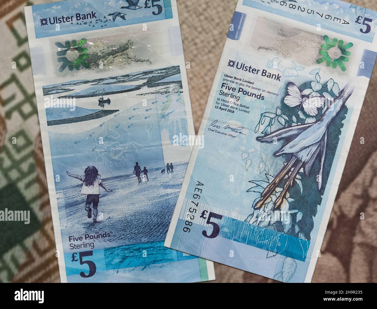Closeup of Northern ireland vertical banknotes Stock Photo - Alamy