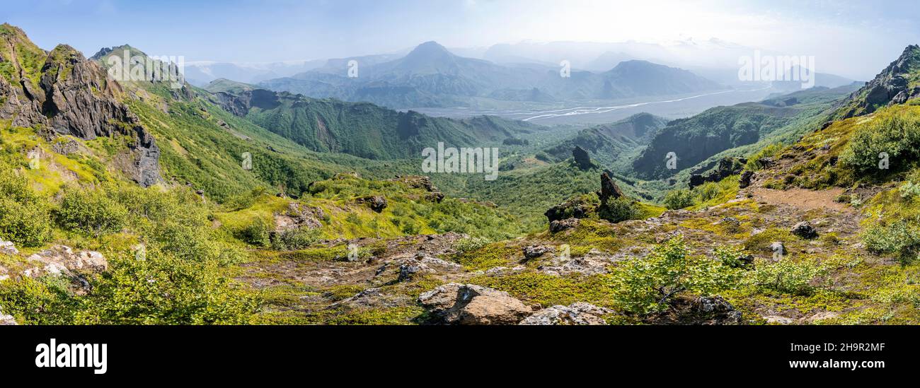 Jagged mountains hi-res stock photography and images - Alamy