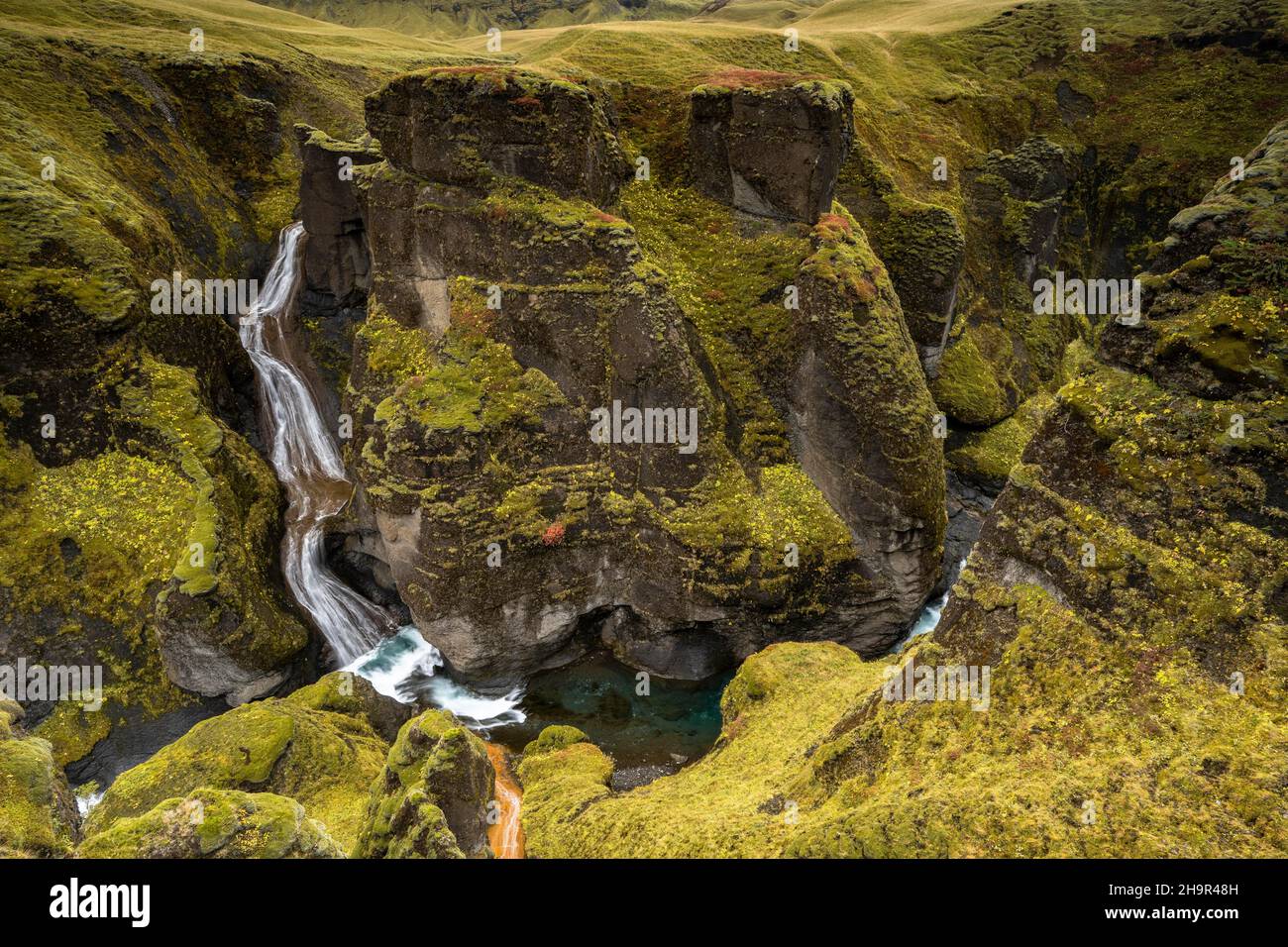 Fjaorargljufur Canyon, Fjadrargljufur, waterfall, deep gorge, near ...