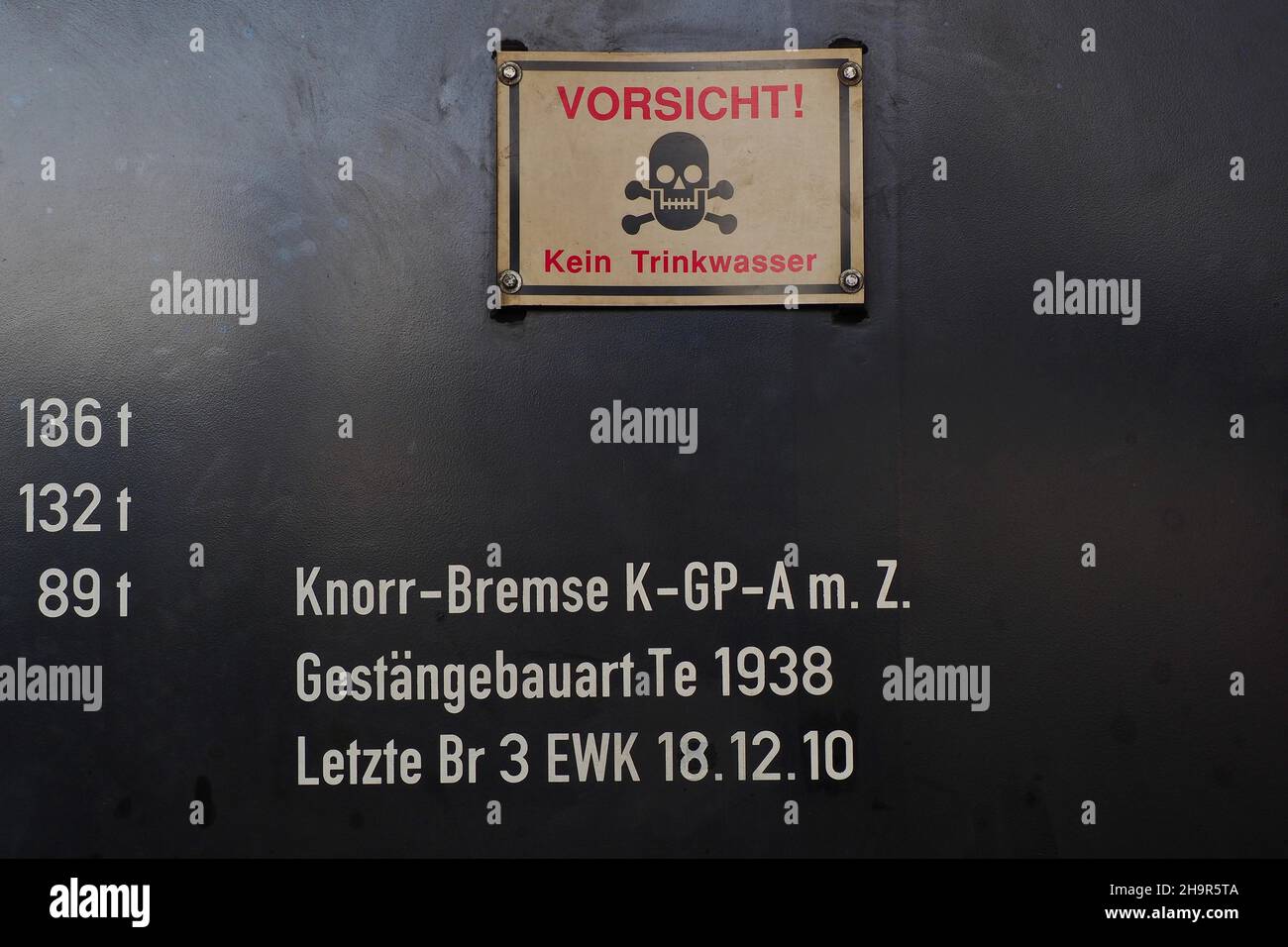 Warning sign on a railway wagon, locomotive, rail vehicle, Hanau ...