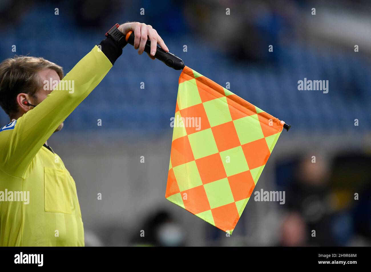 Linesman shows flag, offside, PreZero Arena, Sinsheim, Baden ...