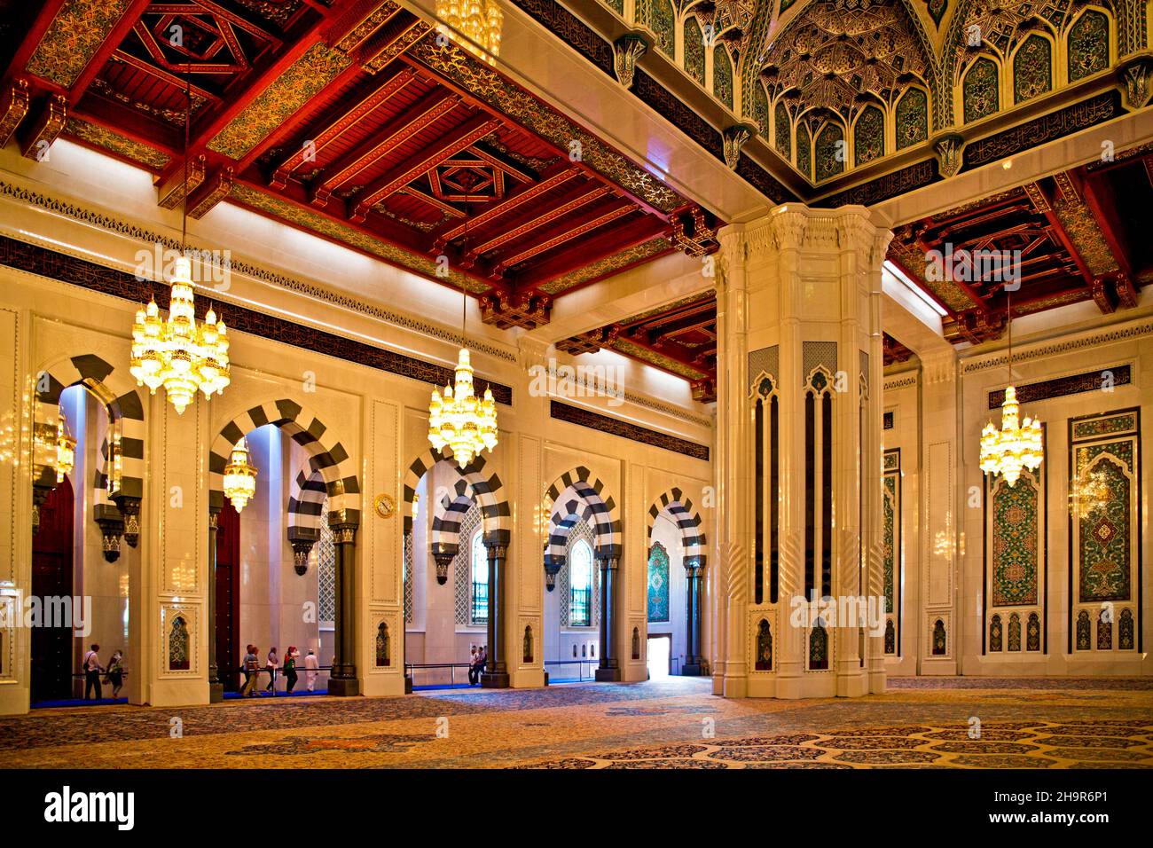 Mens prayer hall hi-res stock photography and images - Alamy