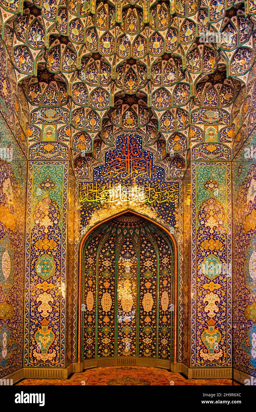 Prayer niche, Mihrab, Men's Prayer Hall, Sultan Qaboos Grand Mosque ...