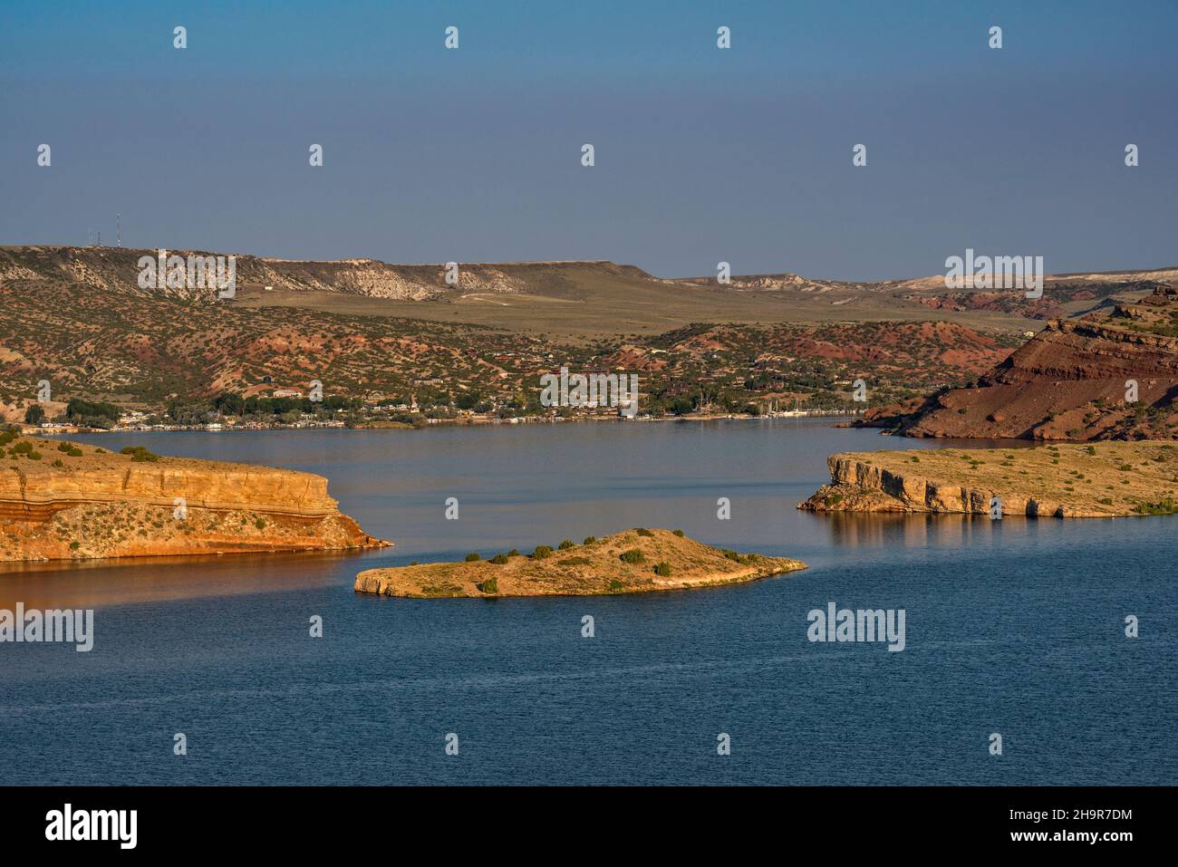 Alcova Reservoir on North Platte River, view from Cottonwood Beach ...