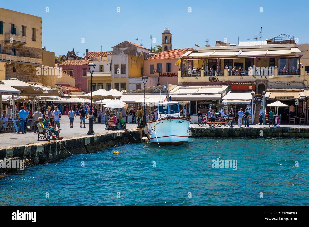 Cafes and restaurants at the harbour, Chania harbour town, Crete ...