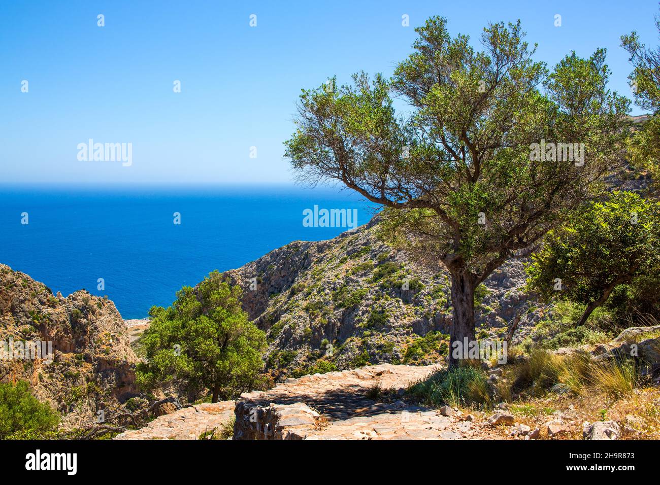 Hike to the Bear Cave overlooking the Mediterranean Sea, Crete ...