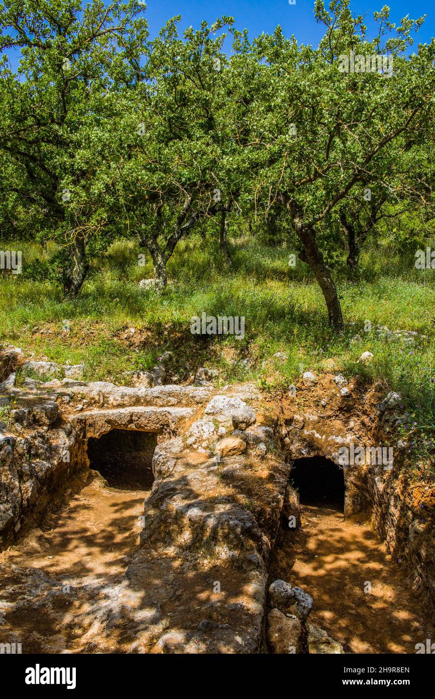 Chamber tombs hi-res stock photography and images - Alamy