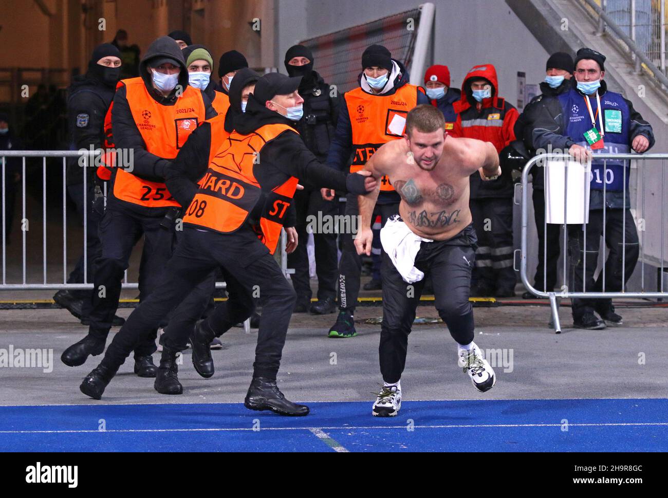 Football pitch invasion hi-res stock photography and images - Alamy