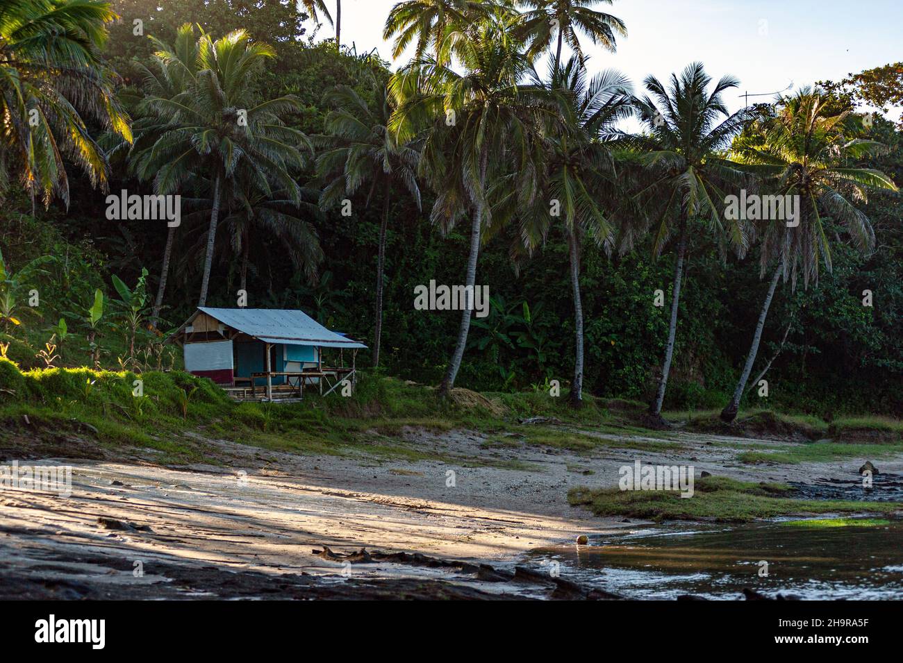 Small hut on the beach Stock Photo - Alamy