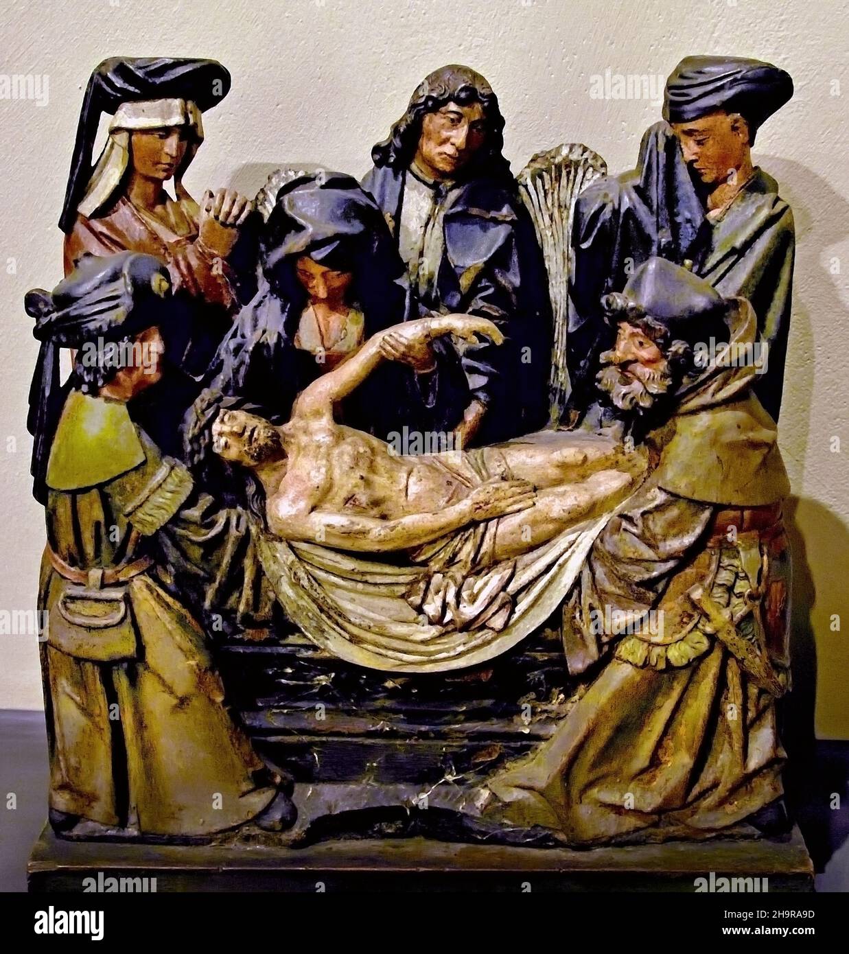 Weeping virgin mary statue hi-res stock photography and images - Alamy