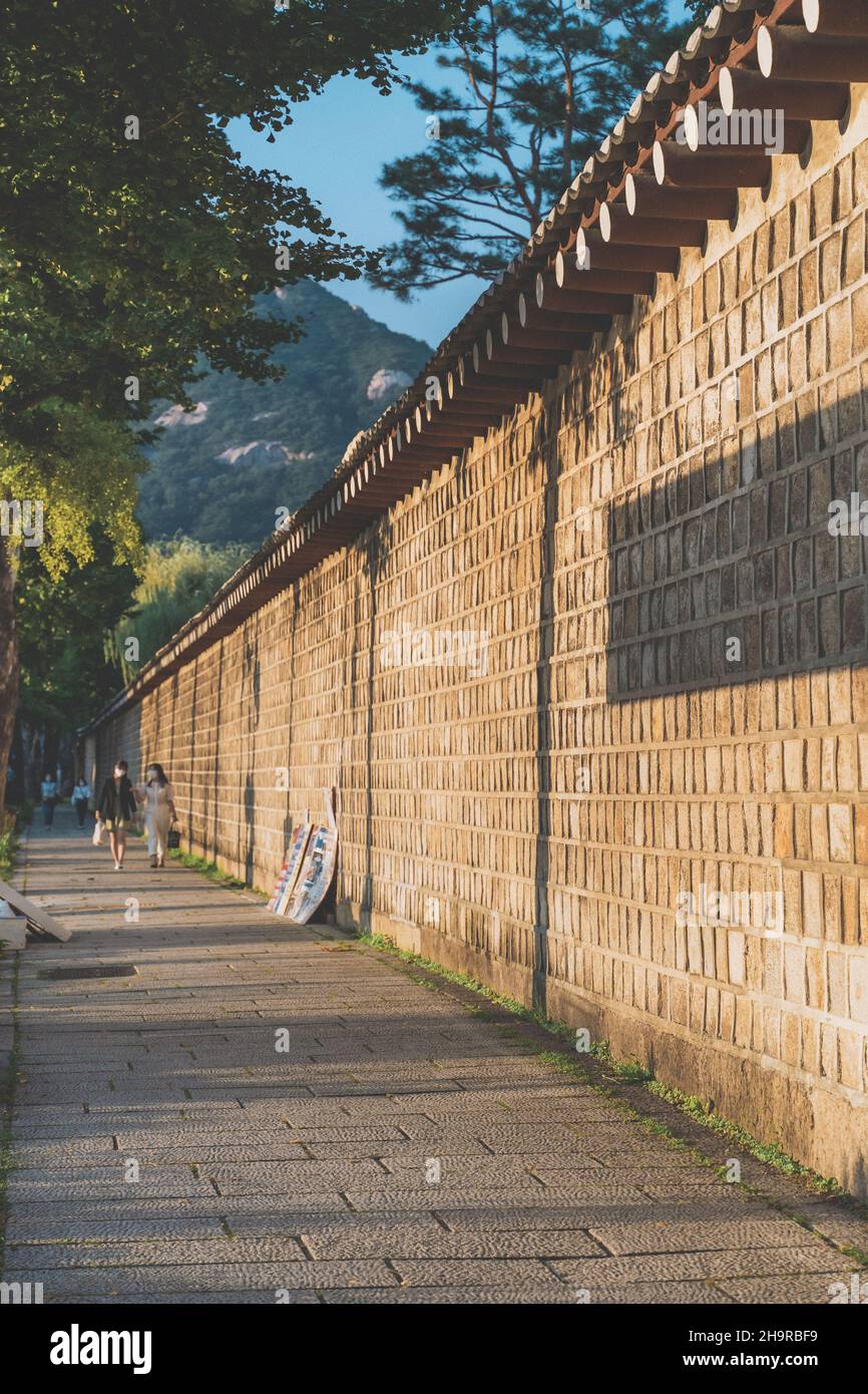 Stone walls of the Gyeongbokgung Palace Stock Photo - Alamy