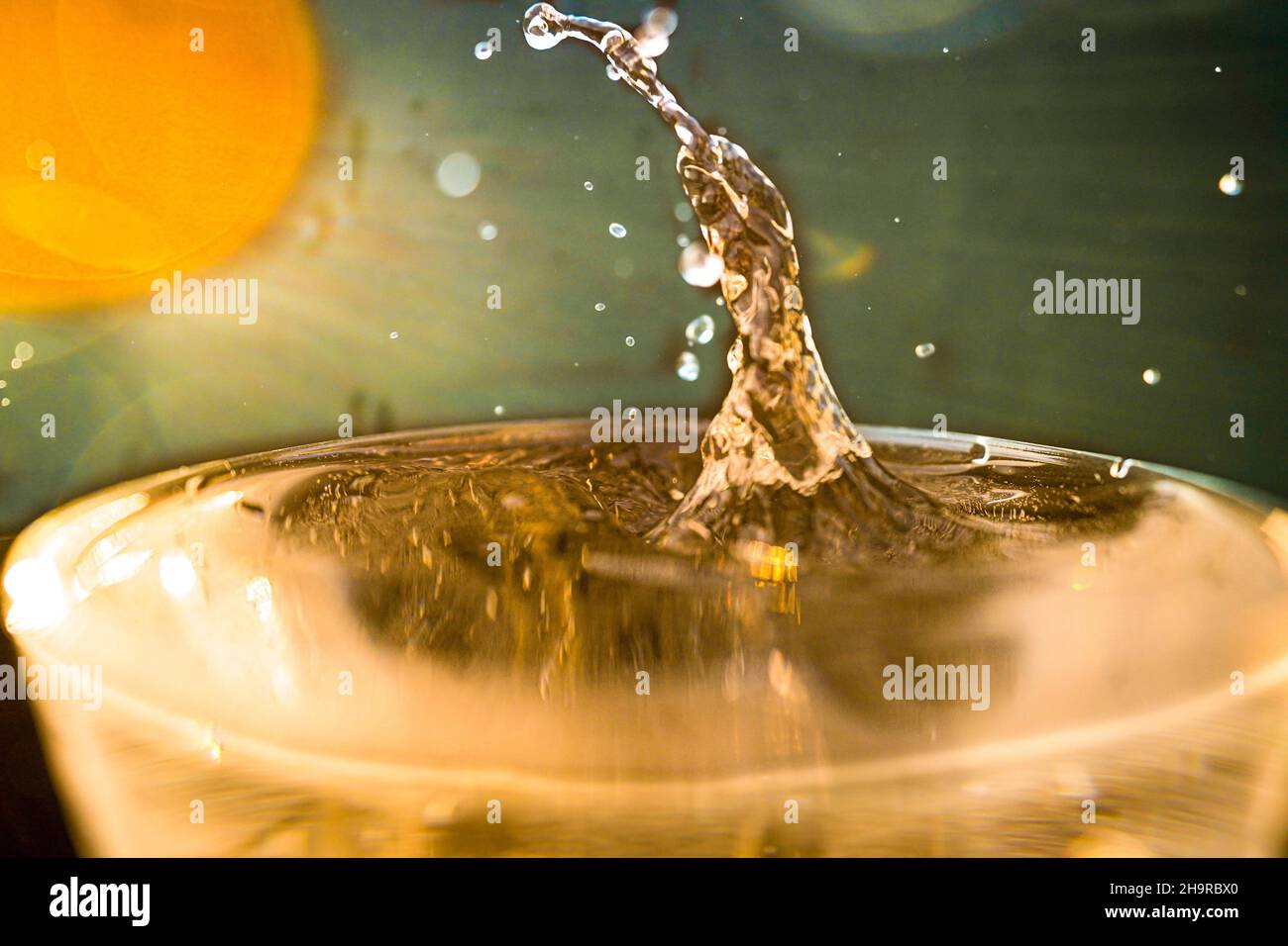 Closeup of the glass of water. Droplet splash Stock Photo - Alamy