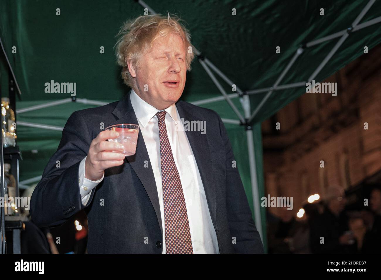 British gin hi-res stock photography and images - Alamy