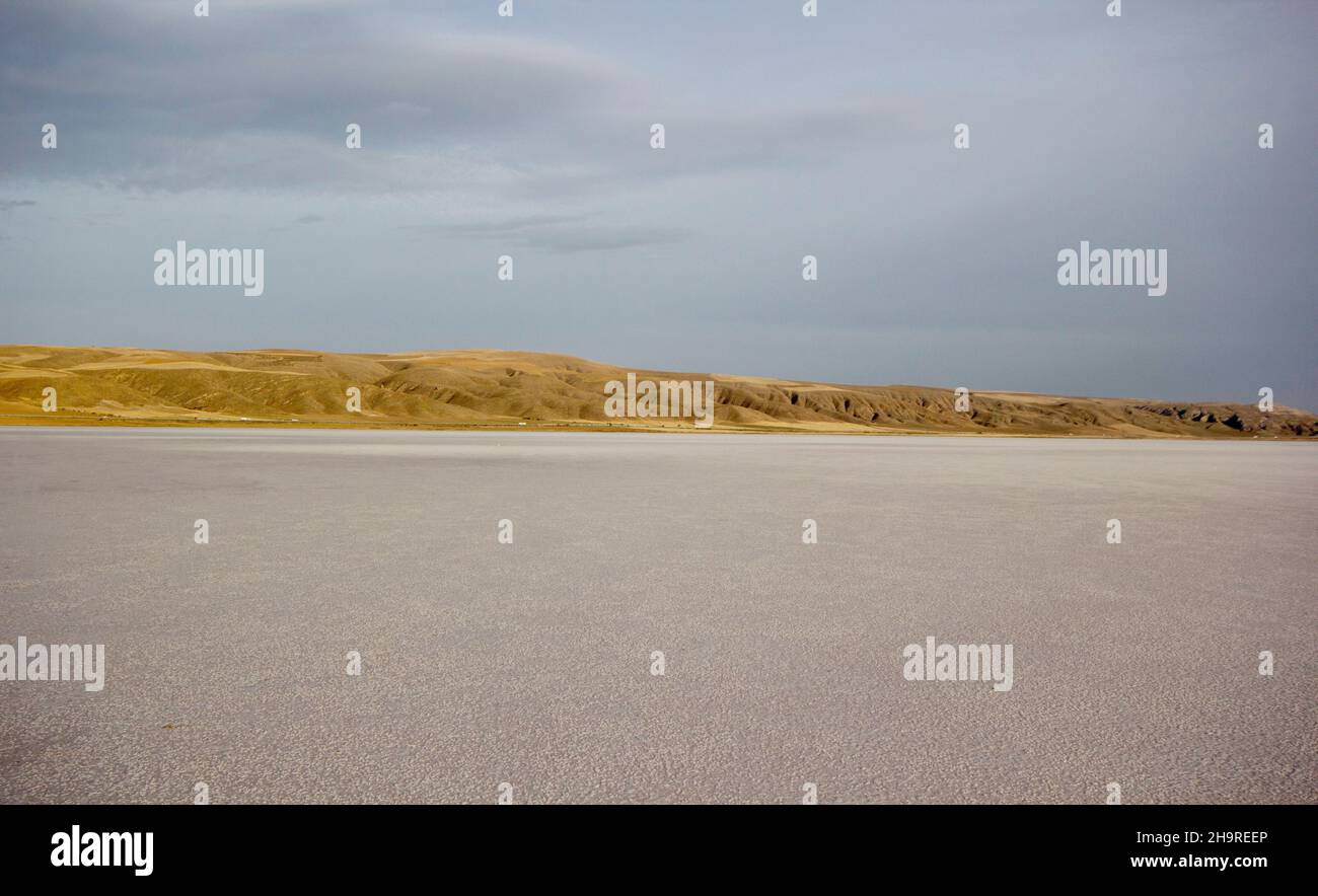 Tuz Golu Turkey. Salt Lake. White salt water Stock Photo - Alamy