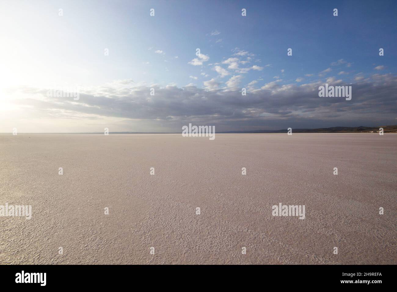 Tuz Golu Turkey. Salt Lake. White salt water Stock Photo - Alamy