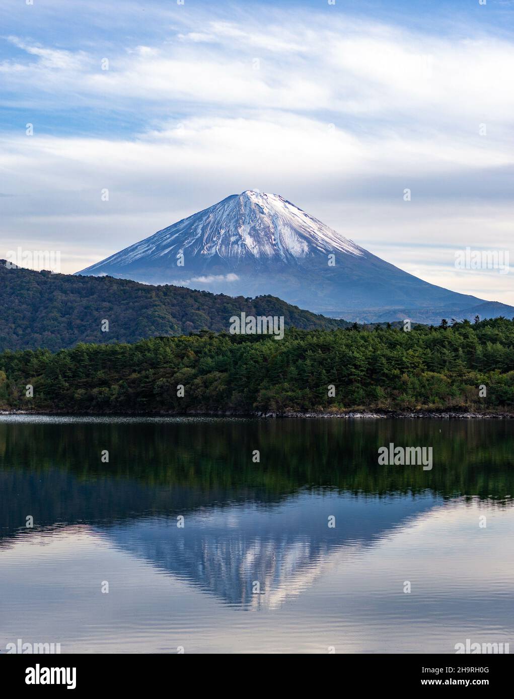 Vertical shot of Mount Fuji, the cultural icon of Japan, with the ...