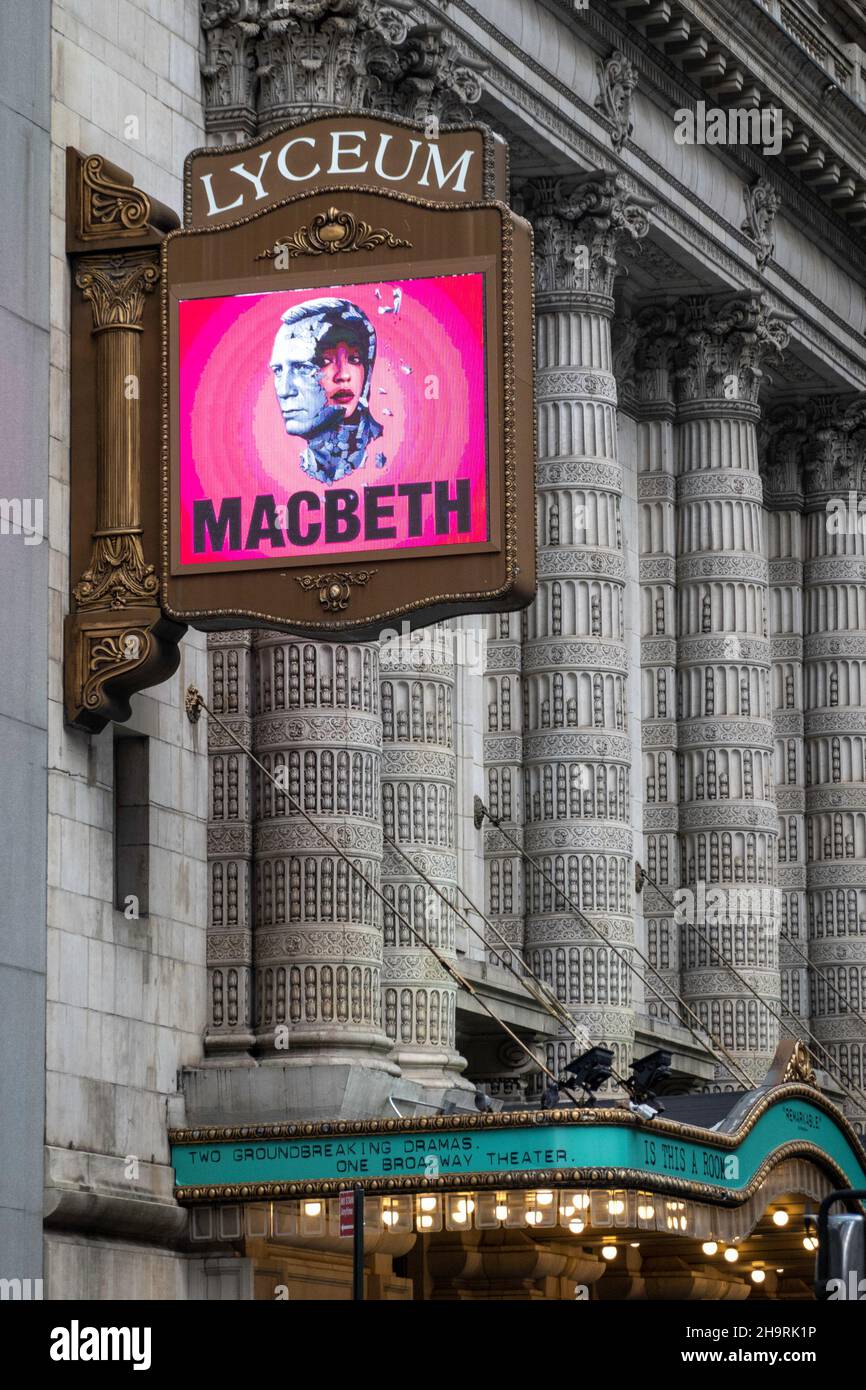 Macbeth hi-res stock photography and images - Alamy