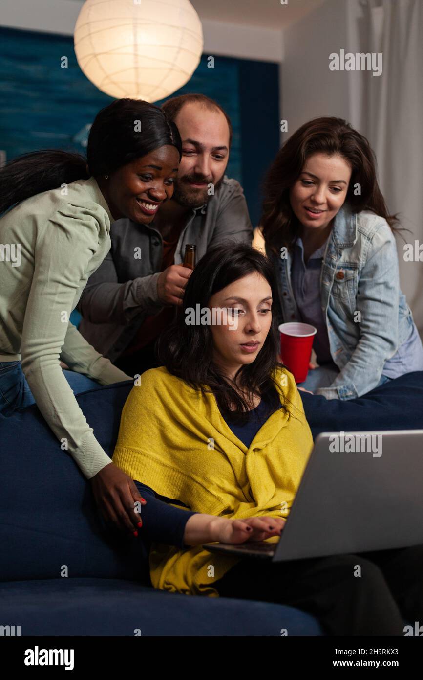 Hanging out with friends at home hi-res stock photography and images ...