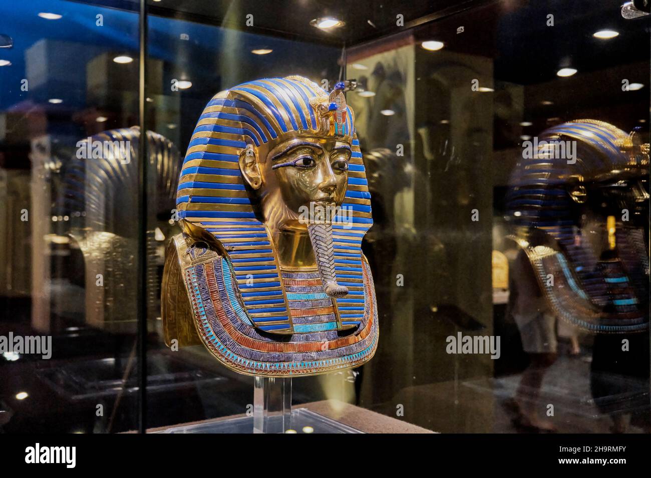 Copy of famous golden mask of young pharaoh Tutankhamun in Tutankhamun ...