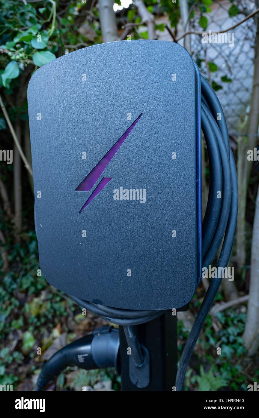 Hypervolt ev charger hi-res stock photography and images - Alamy